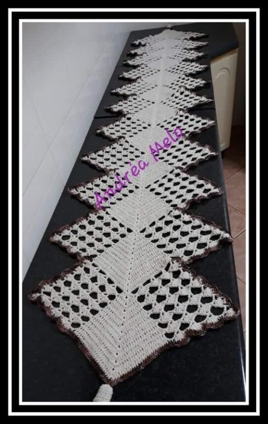 Trilhos de Mesa em Crochê: Receita Completa + Gráficos Exclusivos!