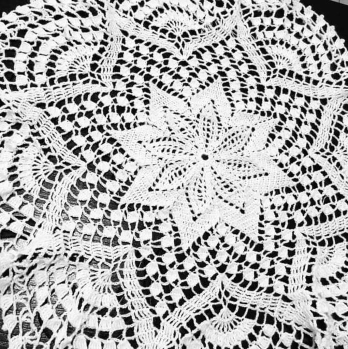 Toalha de Mesa Redonda em Crochê com Passo a Passo e Gráfico