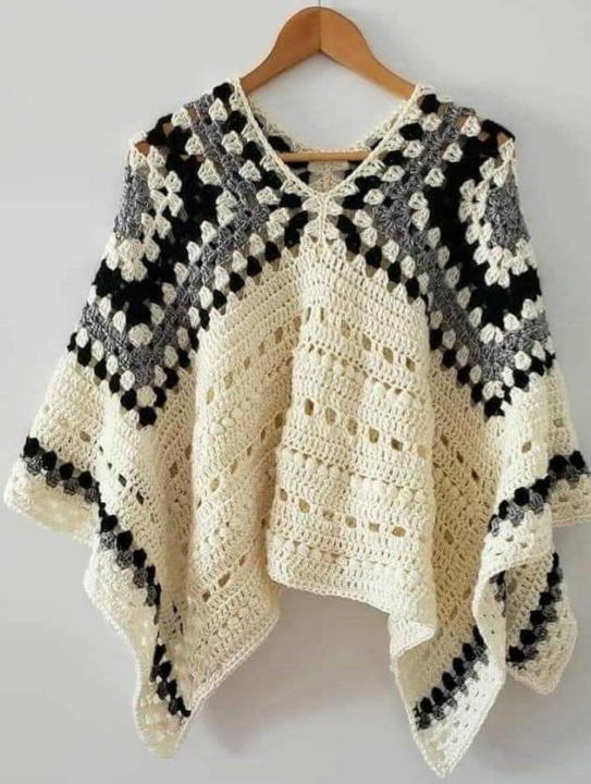 Crochê de Moda: 23 Ponchos de Crochê com Squares - Elegância e Estilo ...