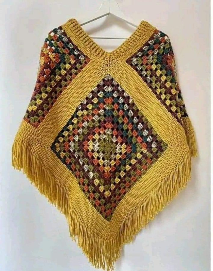 Crochê de Moda: 23 Ponchos de Crochê com Squares - Elegância e Estilo ...
