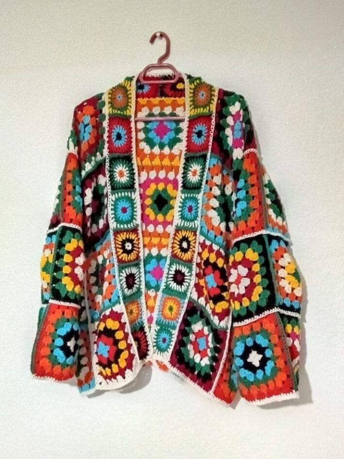 Casacos em Squares de Crochê: Estilo, Criatividade e Sustentabilidade ...