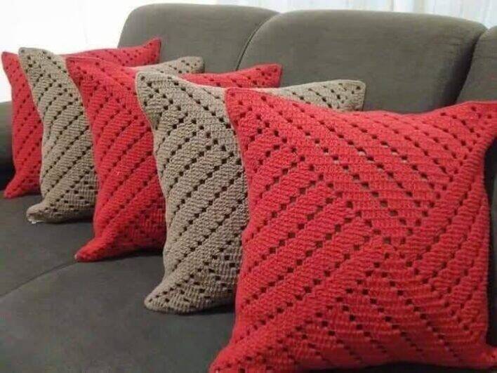 Veja 15 Almofadas de Crochê que Vão Renovar a Sua Decoração!